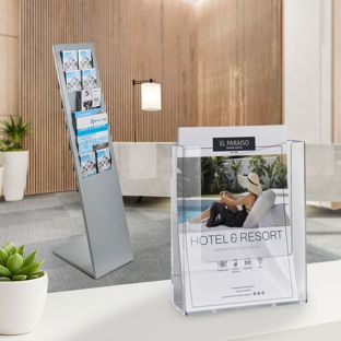 Folderstandaards - folderhouders & flyerstandaards | SPRINTIS.NL